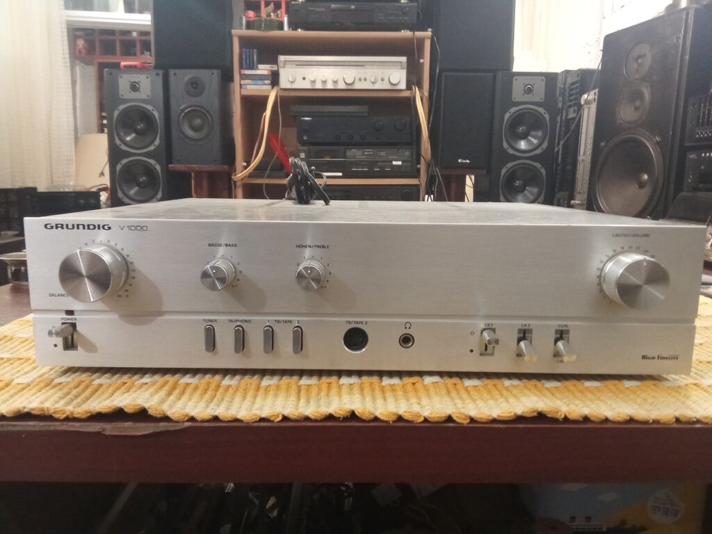 Grundig V1000 Hi-Fi stereo pojačalo - Klasičan aluminijumski front