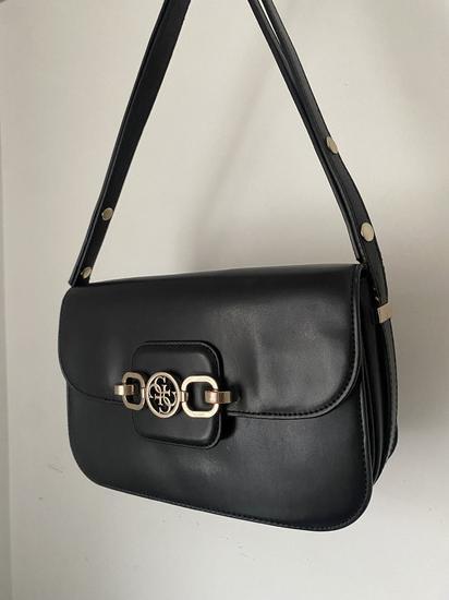 Guess torbica preko ramena