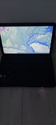 Prodajem laptop Toshiba Satelite