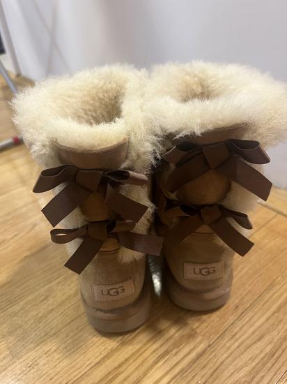 Ugg Bailey Bow II