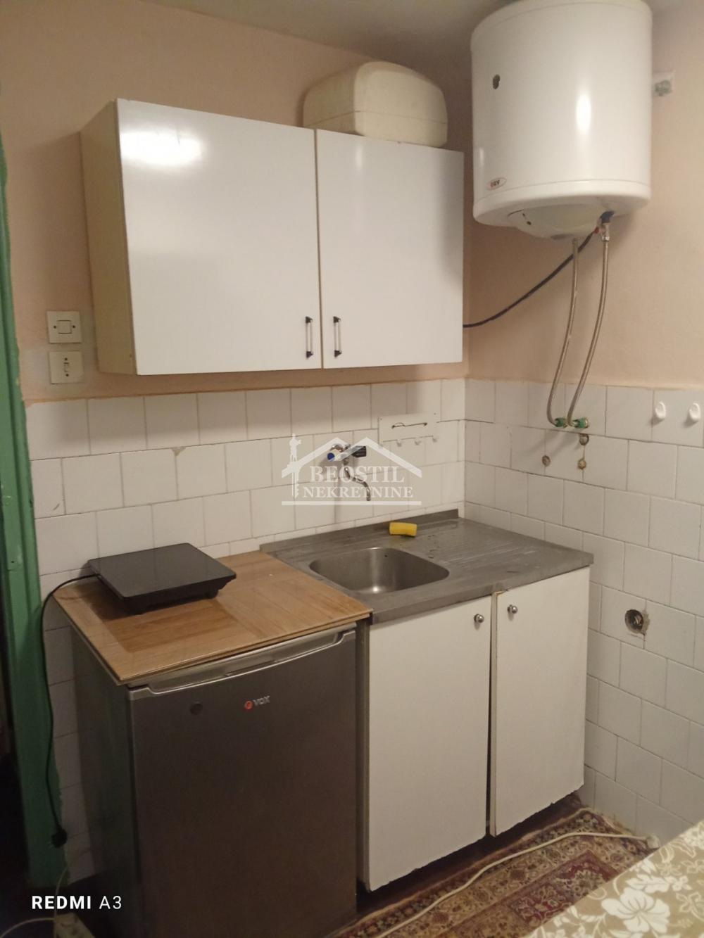 Vračar - Hram, namešten ID#24617
250 €