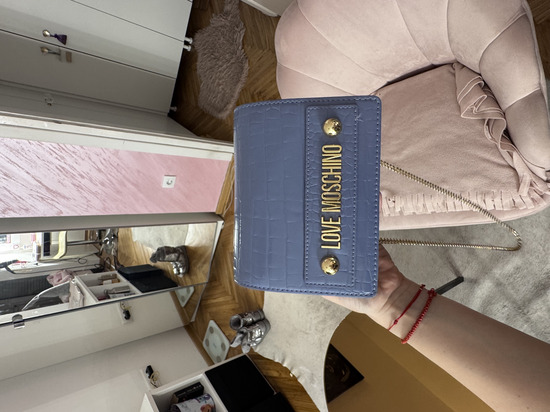 LOVE MOSCHINO