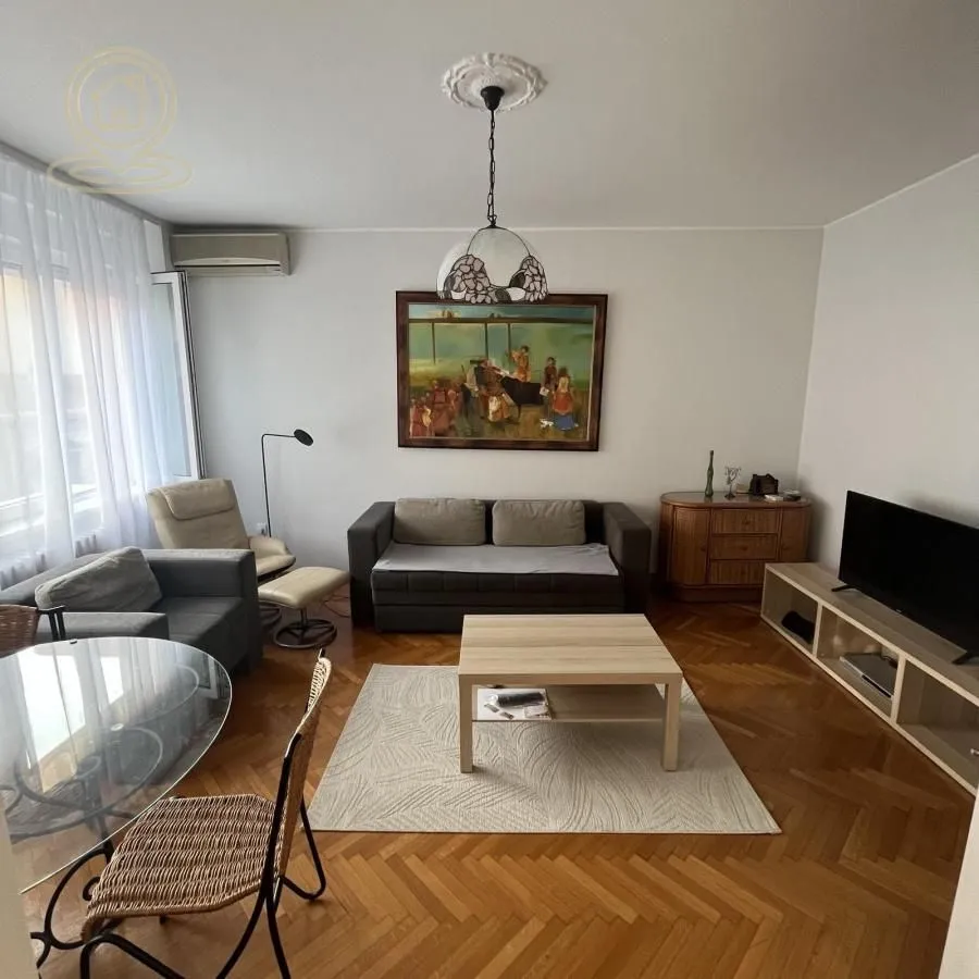 Izdavanje, trosoban stan, 61m², Stari Grad, Beograd