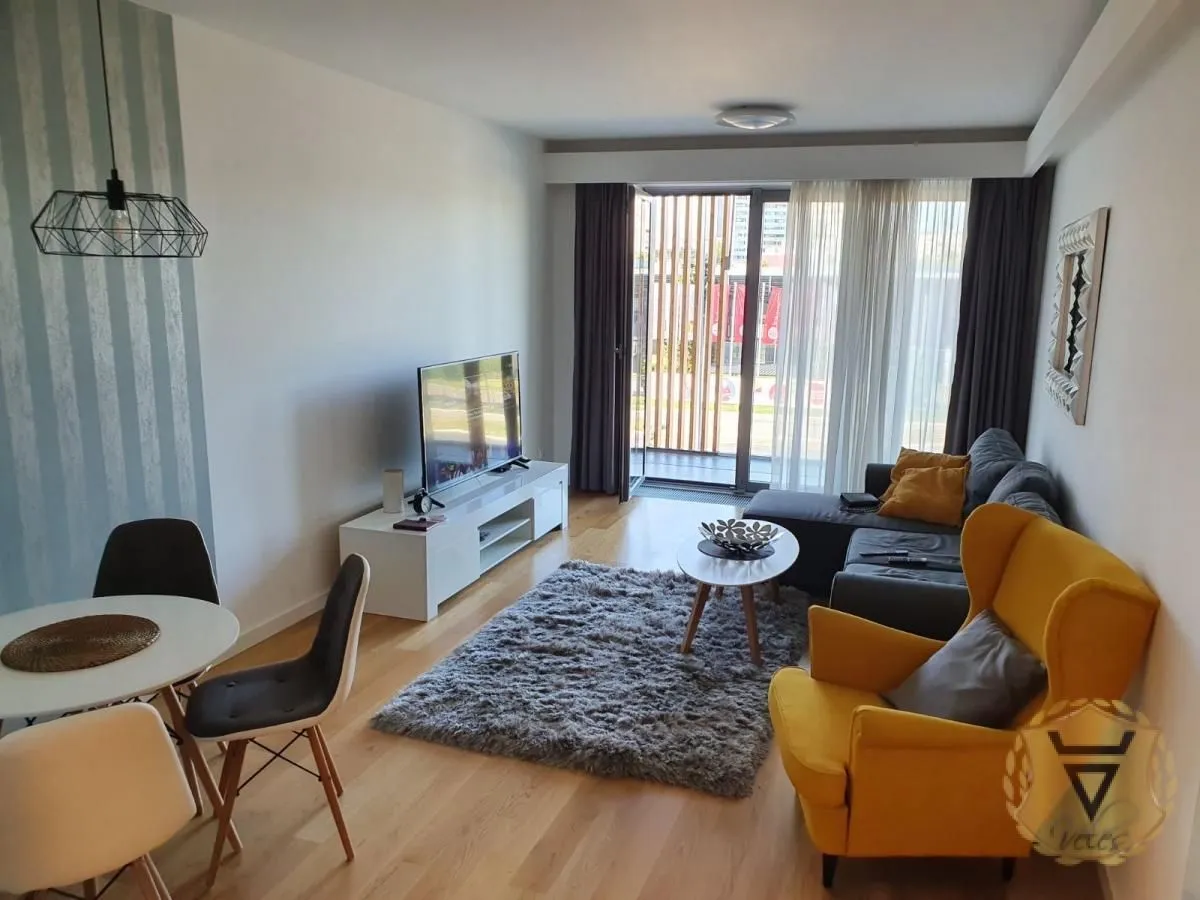Izdavanje, dvosoban stan, 68m², Novi Beograd Blok 65, Novi Beograd Sve Podlokacije