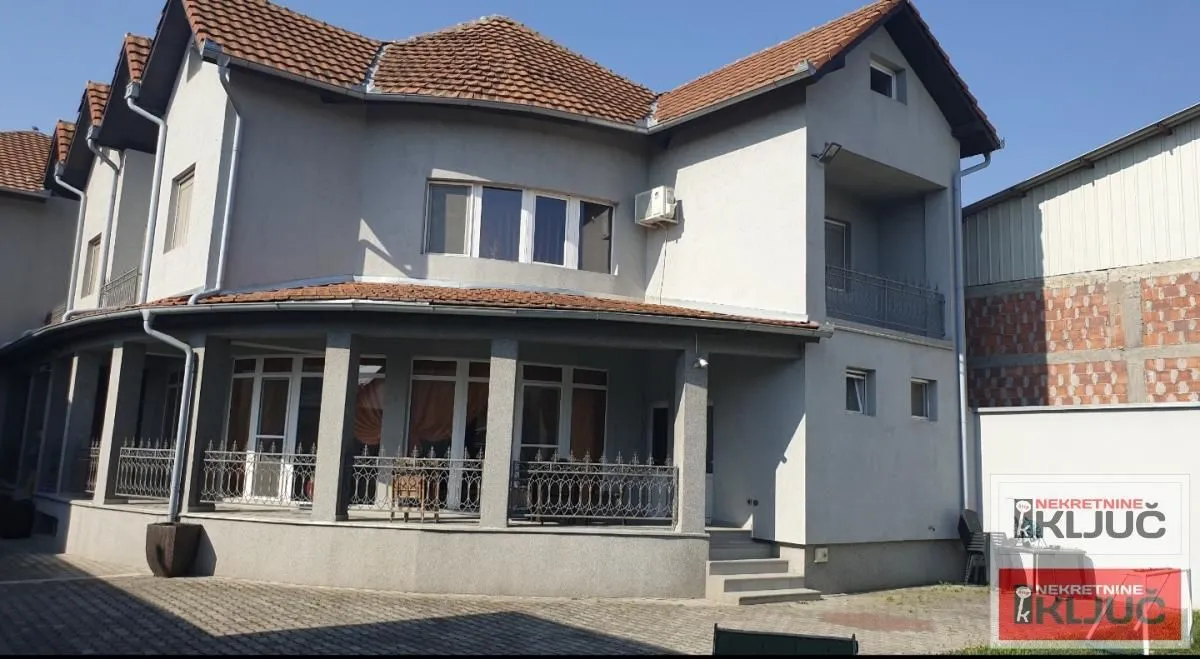 Izdavanje, kuća, 1000m², Kać, Novi Sad Sve Podlokacije