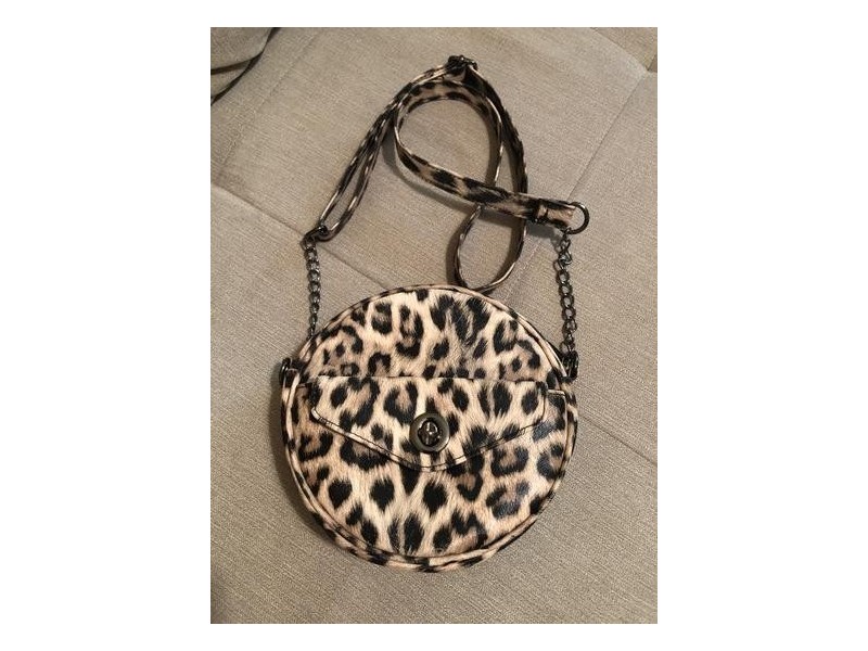 Predivna Primark torbica animal print