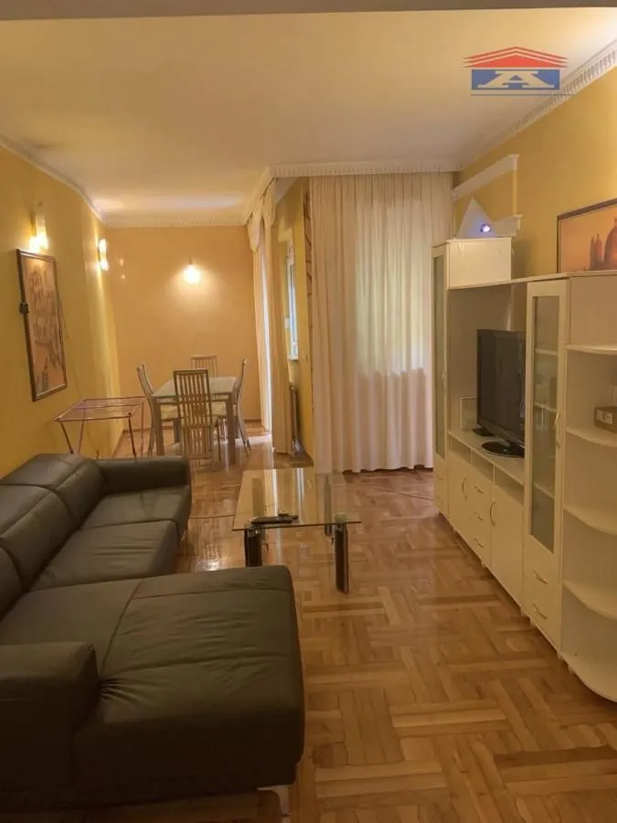 Prodaja, dvosoban stan, 64m², Centar, Novi Sad