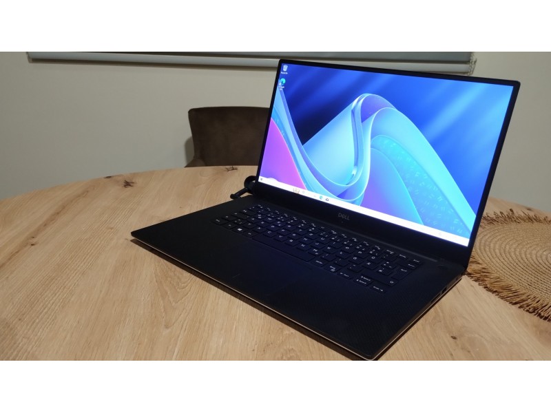 Dell Precission 5530.15.6" i9-8950HK.32GB DDR4.1TB SSD