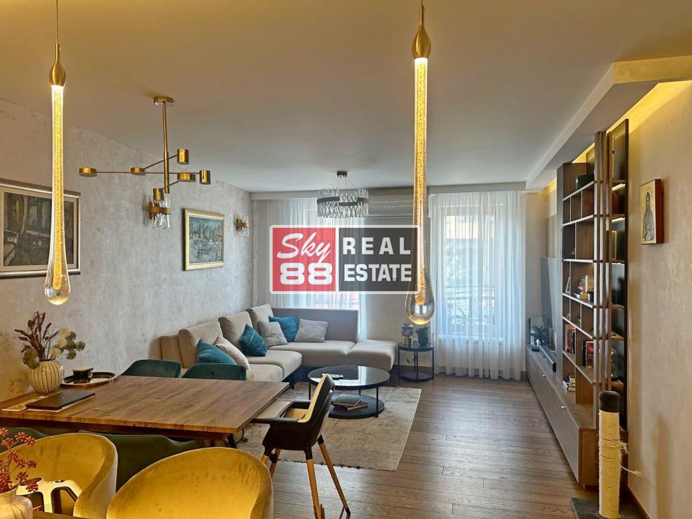Četvorosoban stan na prodaju, 110m2, 395.000€
