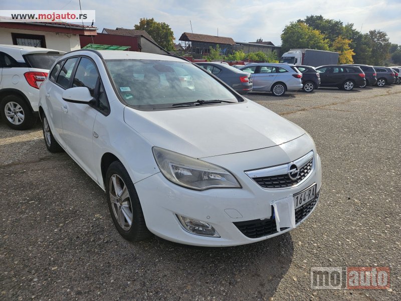 Opel Astra 1.4 benzin