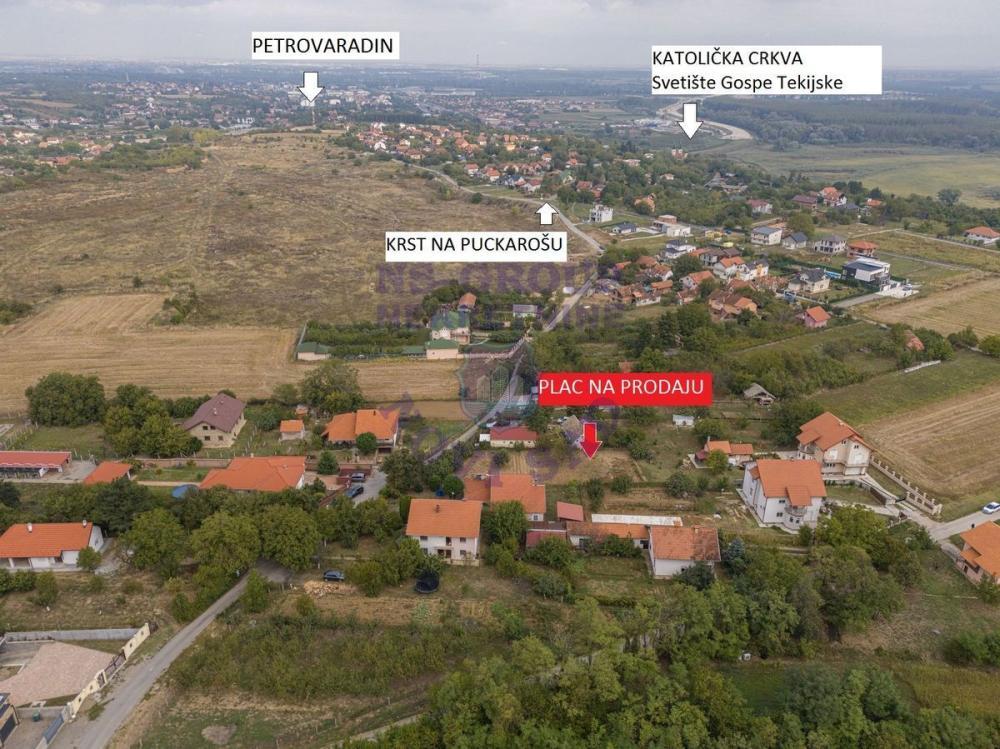 Plac na prodaju, Petrovaradin, 90.000€