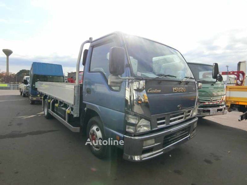 Isuzu ELF kamion s ravnom platformom