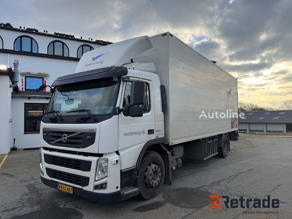 Prodaje se Volvo FM 330 kamion furgon na aukciji