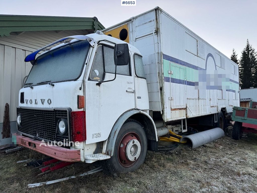 Volvo F85 kamion furgon