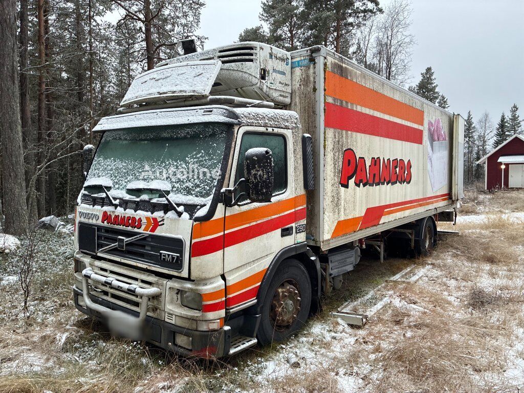 Prodaje se Volvo FM7 kamion hladnjače na aukciji