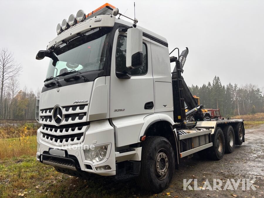 Prodaje se Mercedes-Benz Arocs rol kiper sa kukom na aukciji