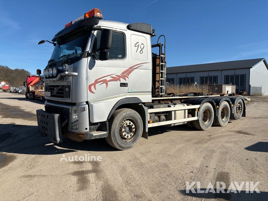 Prodaje se Volvo FH 8X4 rol kiper sa kukom na aukciji