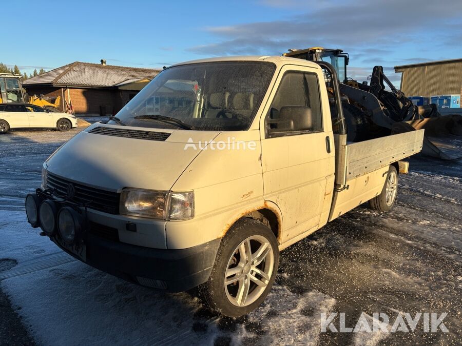 Prodaje se Volkswagen Transporter kamion s ravnom platformom < 3.5t na aukciji