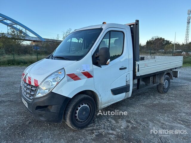 Prodaje se Renault Master kamion s ravnom platformom < 3.5t na aukciji