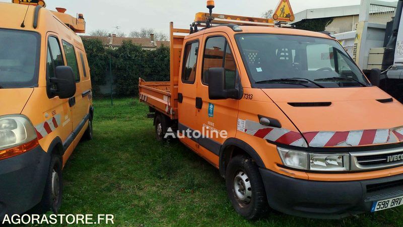 Prodaje se IVECO 35S12 kamion s ravnom platformom < 3.5t na aukciji