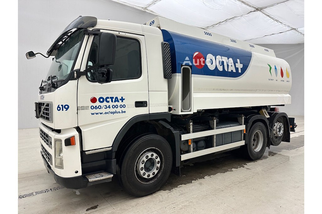 Volvo FM 360 - 6x2 autocisterna za gorivo