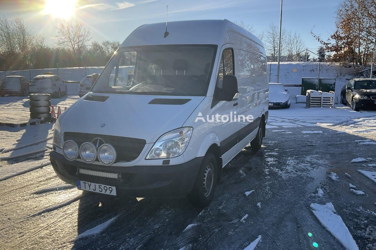 Prodaje se Mercedes-Benz Sprinter minibus furgon na aukciji