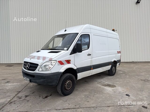 Prodaje se Mercedes-Benz Sprinter 313 CDI 4x4 minibus furgon na aukciji