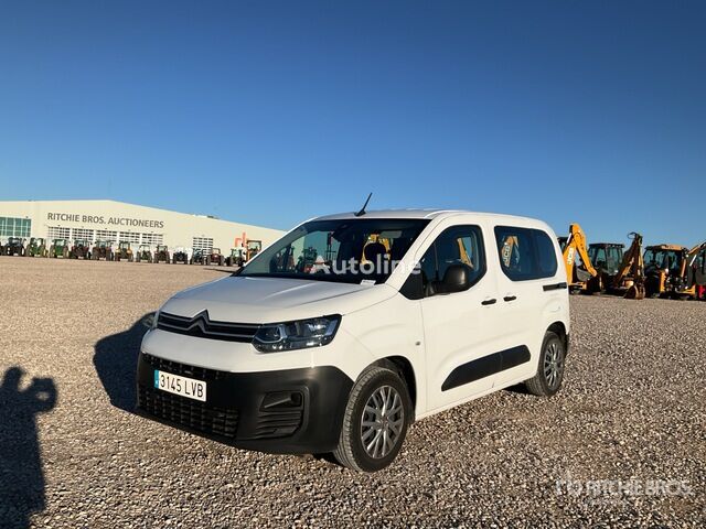 Prodaje se Citroen Berlingo laki furgon na aukciji