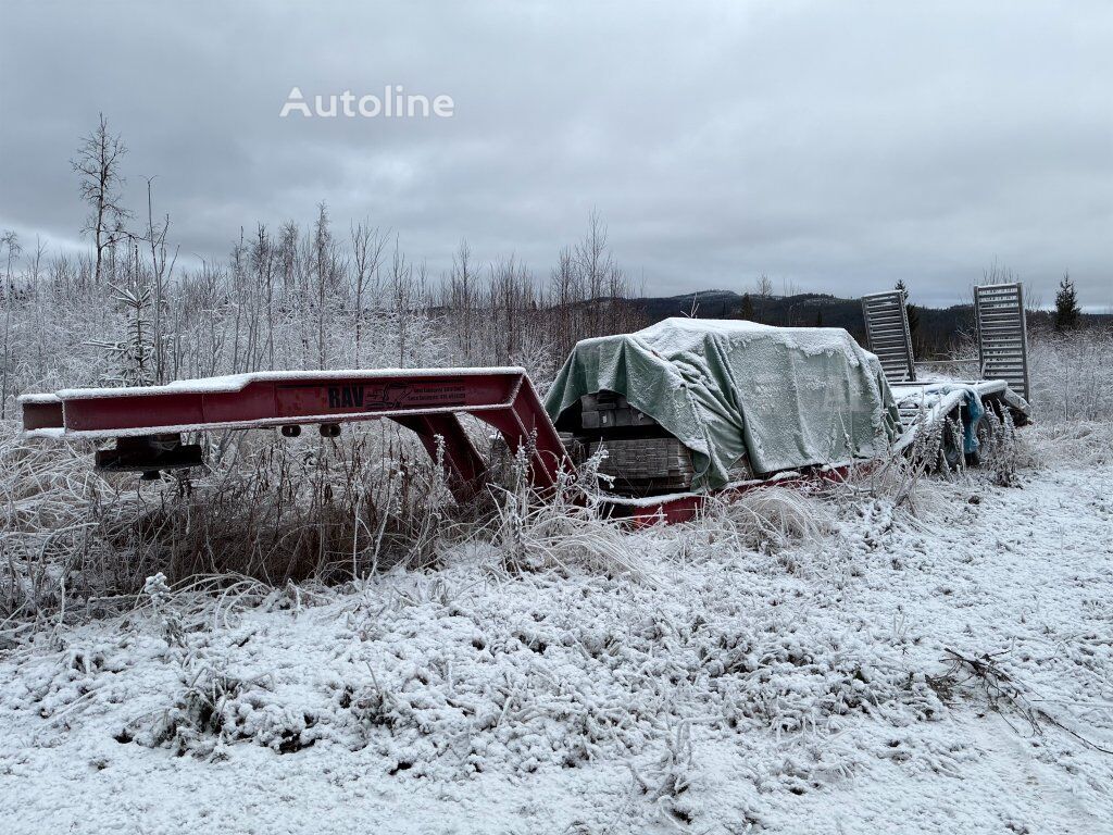 Prodaje se poluprikolicu autotransportera na aukciji