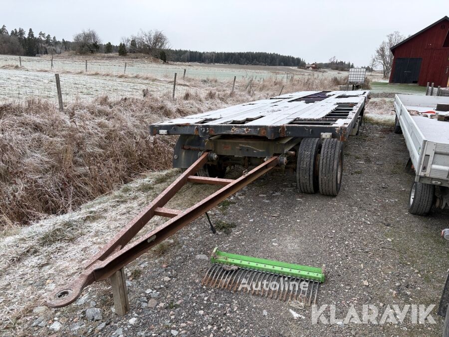 Prodaje se Maskinsläp / flakvagn prikolicu platformu na aukciji