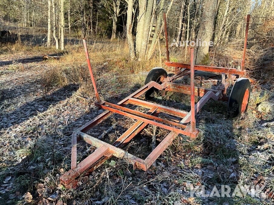Prodaje se šumarsku prikolicu na aukciji