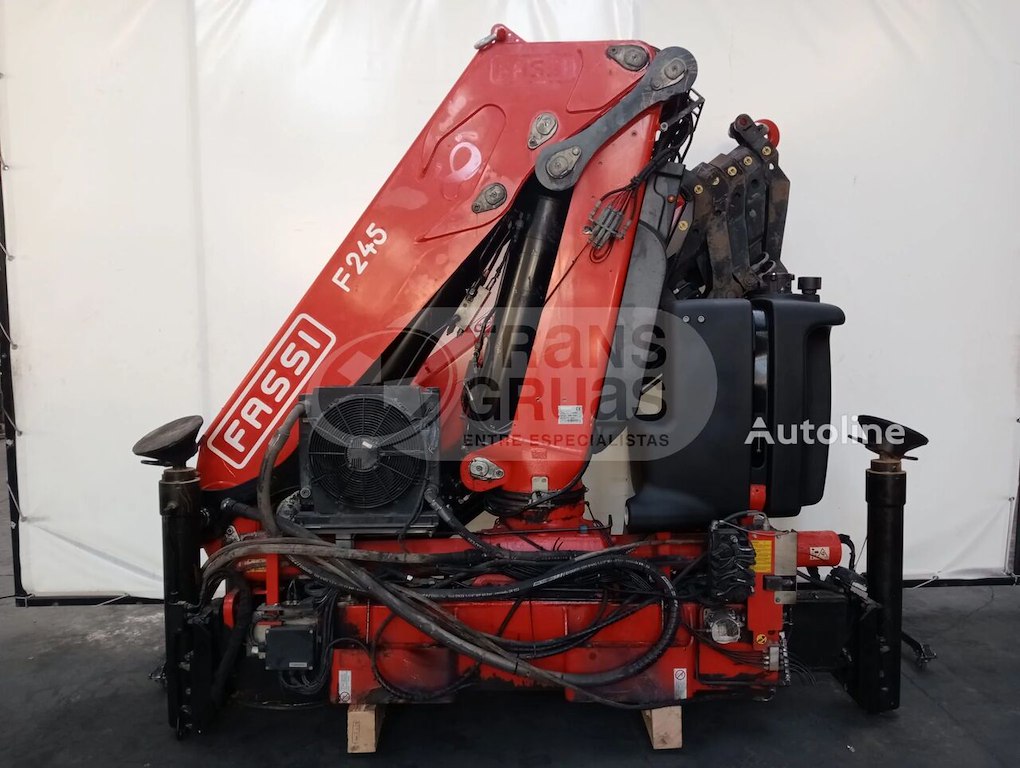 Fassi F245A.2.26 E-DYNAMIC autodizalica s kranom