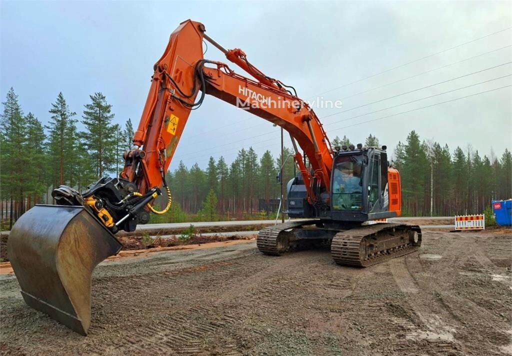 Hitachi ZX225 USLC-5B bager guseničar