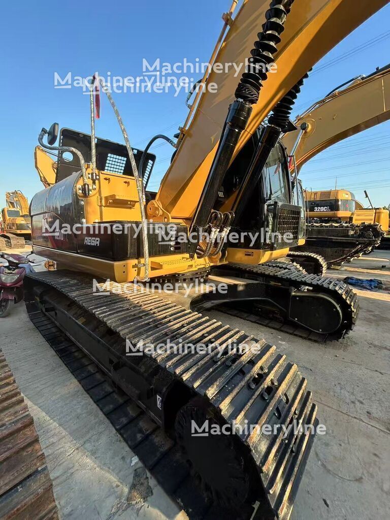 Caterpillar 320D2L bager guseničar