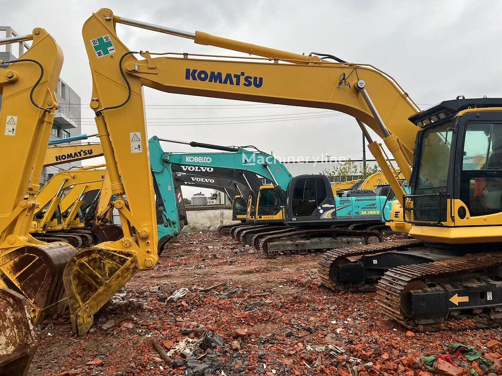 Komatsu PC220 bager guseničar