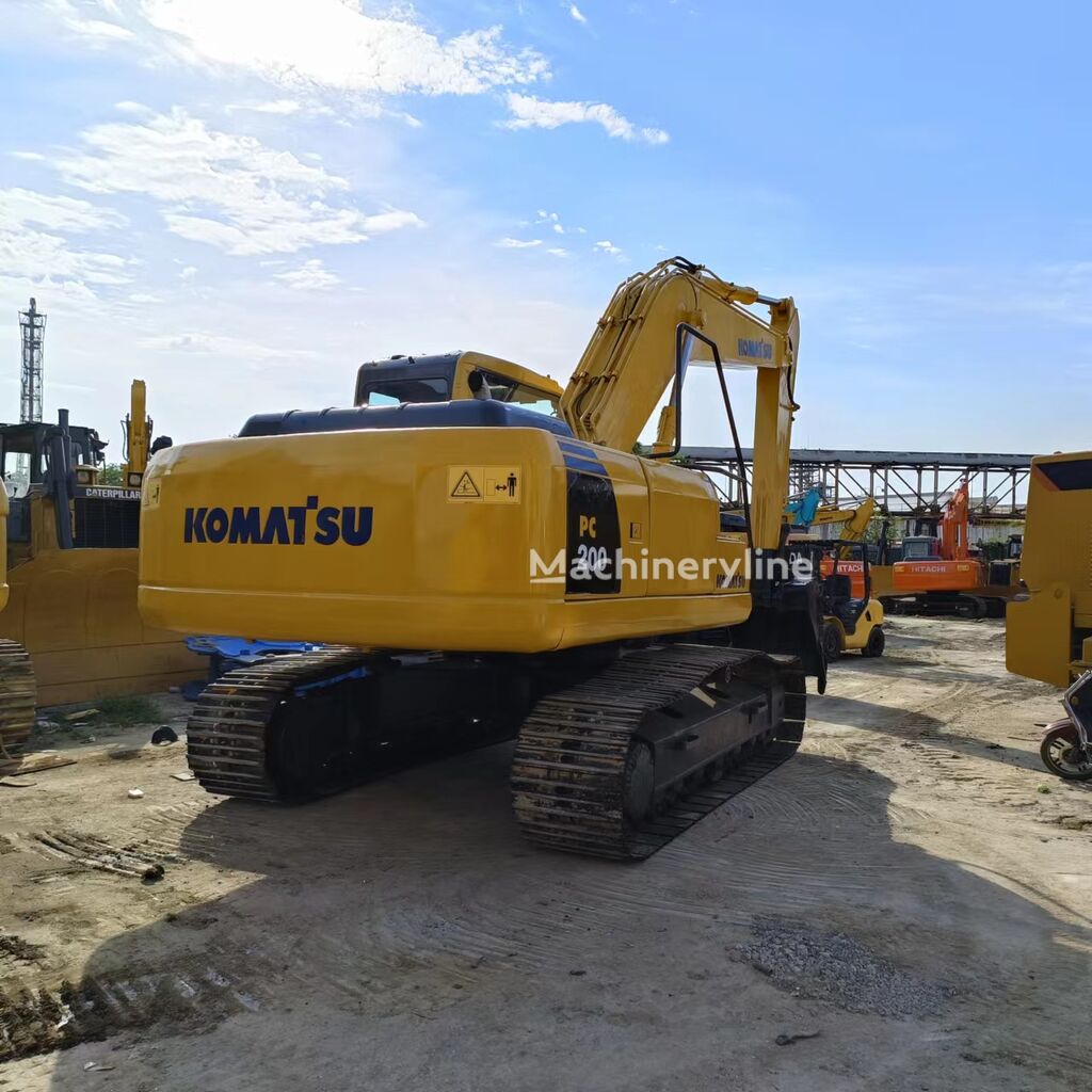 Komatsu PC200-7 bager guseničar