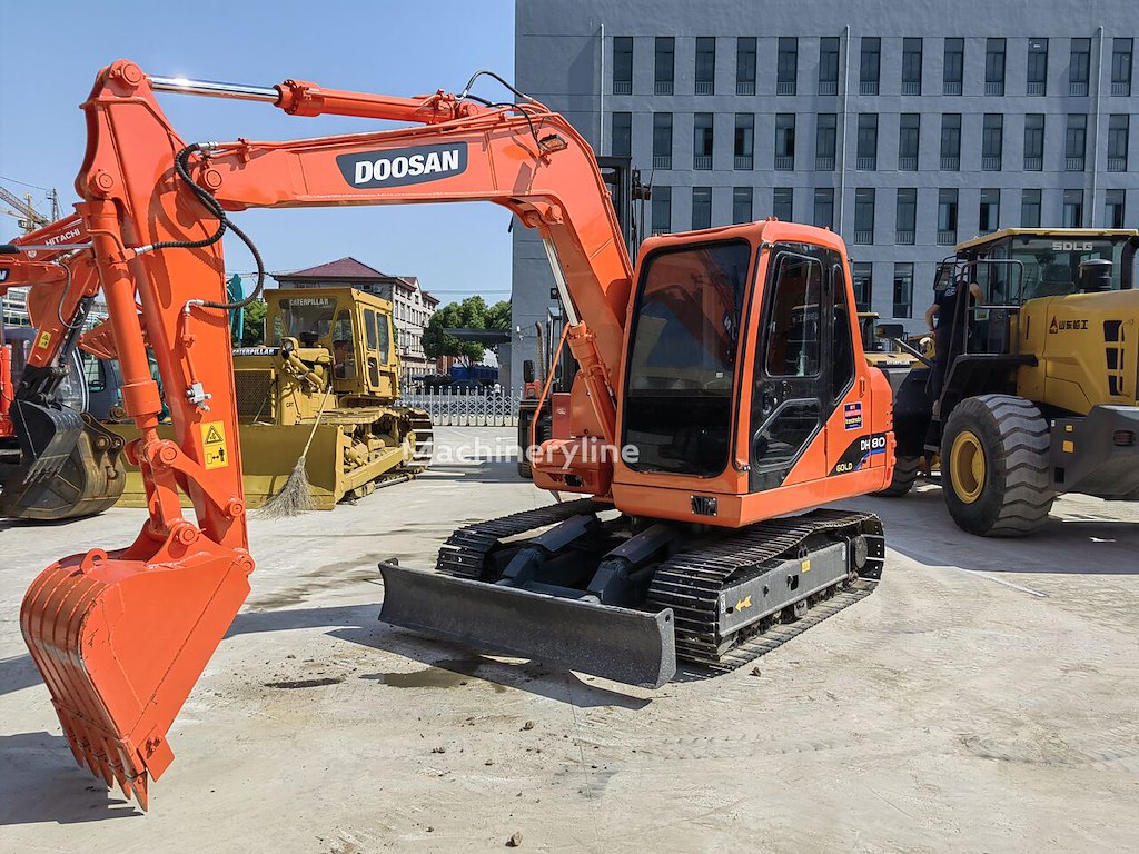 Doosan DH80 bager guseničar