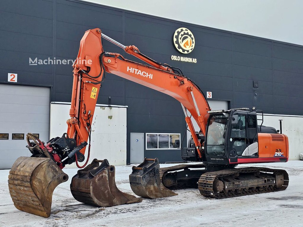 Hitachi ZX210 LC-6, 2018 Modell, 3890 timer, GPS, Rototilt, Grip, 3 Skuf bager guseničar