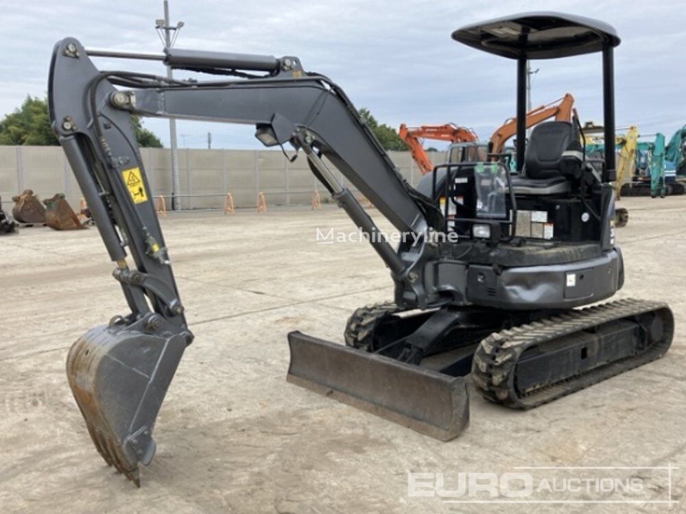 Prodaje se Komatsu PC30MR-3 mini bager na aukciji