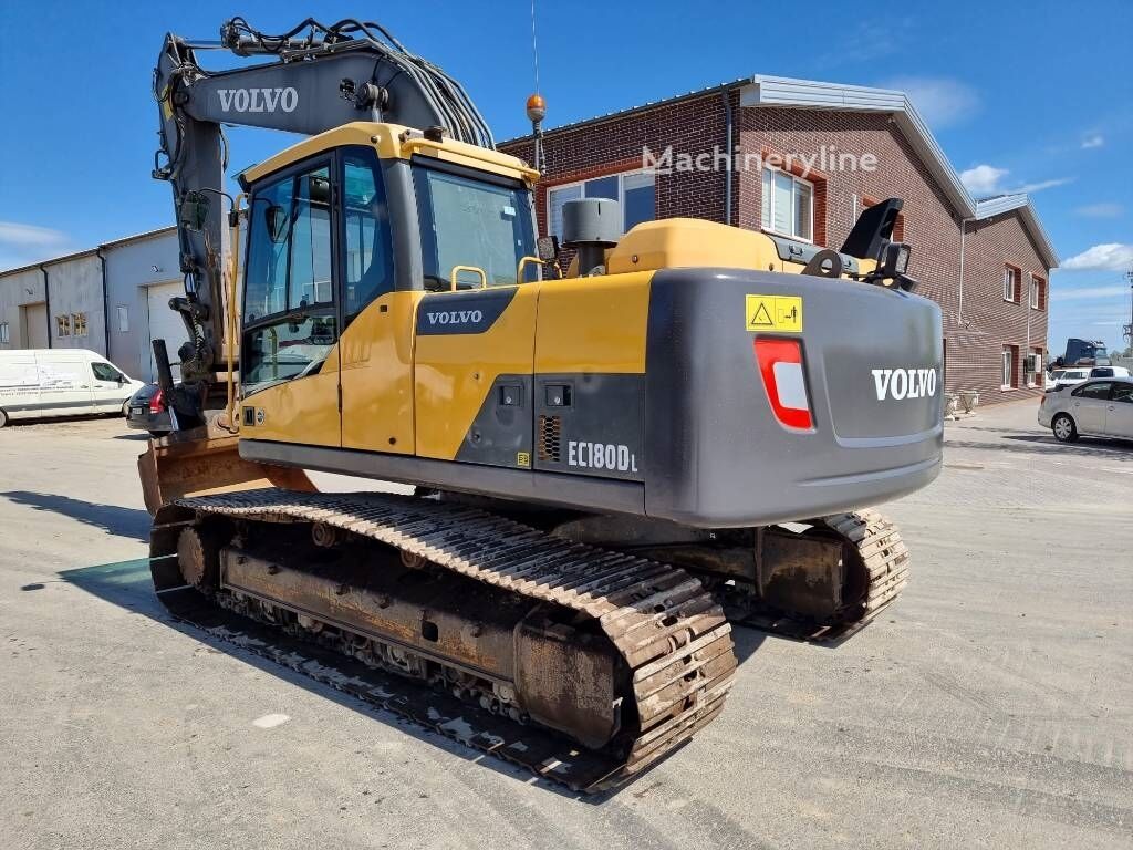 Volvo EC180 D bager guseničar