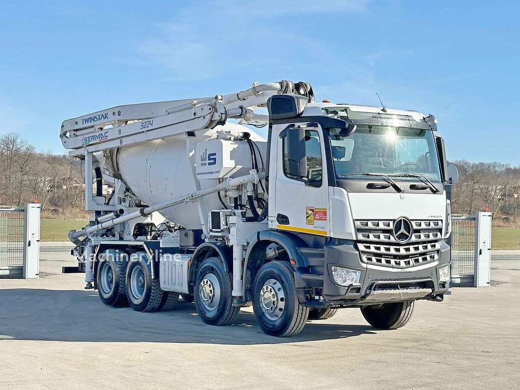 Mercedes-Benz AROCS 3743 * Betonpumpe + FUNK * 8x4 * TOP kamion s mešalicom za beton