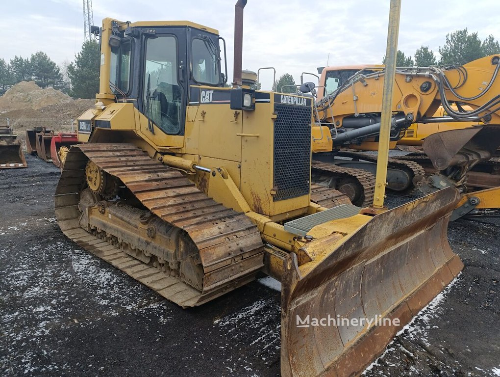 Caterpillar D5M buldožer