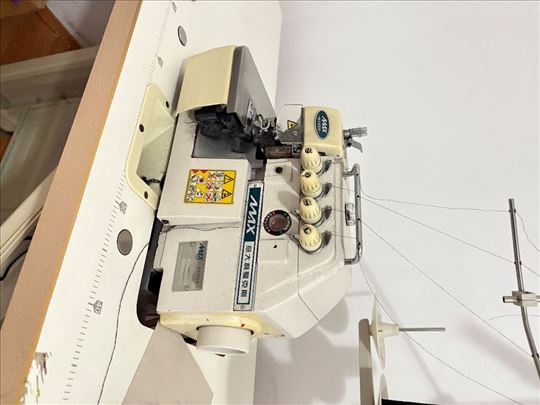Overlock masina
