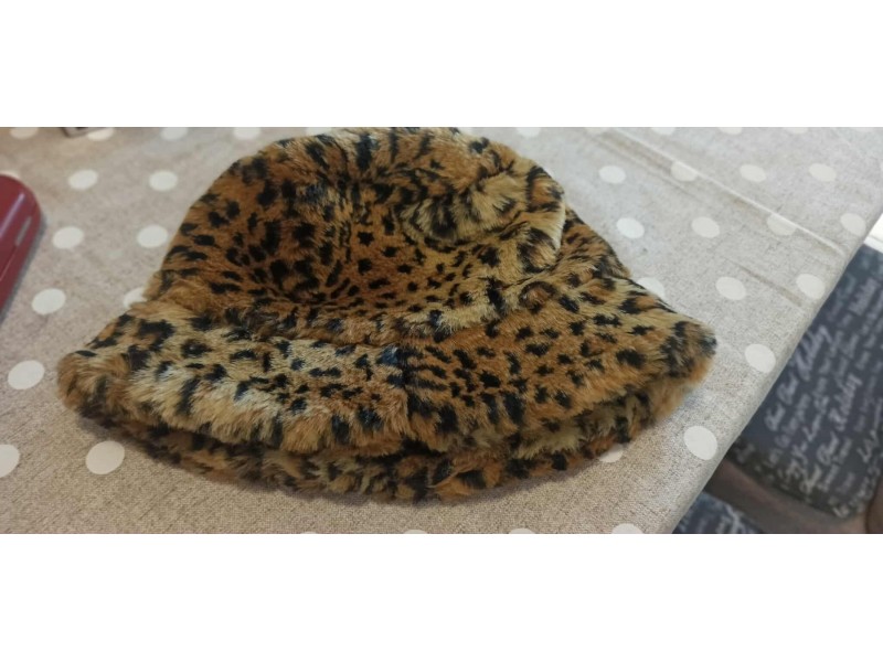 Subara NOVA,leopard print,topla zimska 62 cm