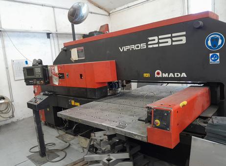 CNC mašina za probijanje Amada Vipros 255