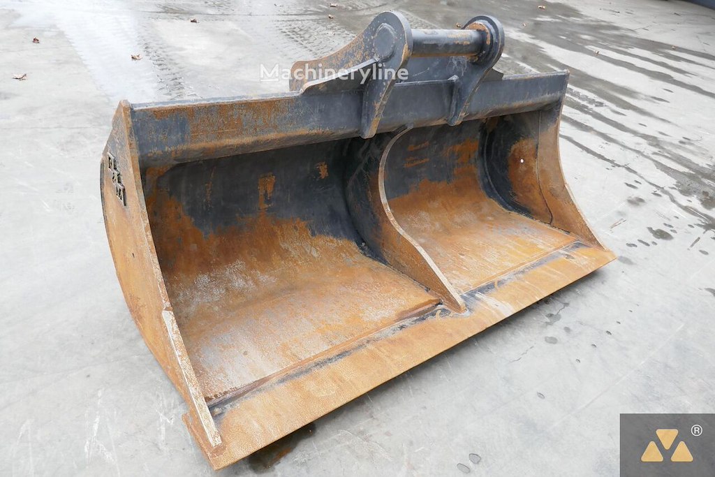 R and M Cat 336 Bucket kašika za gradiranje