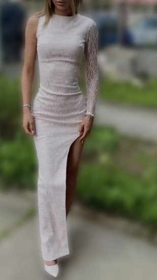 Unikatna haljina sa čipkom i sjajem