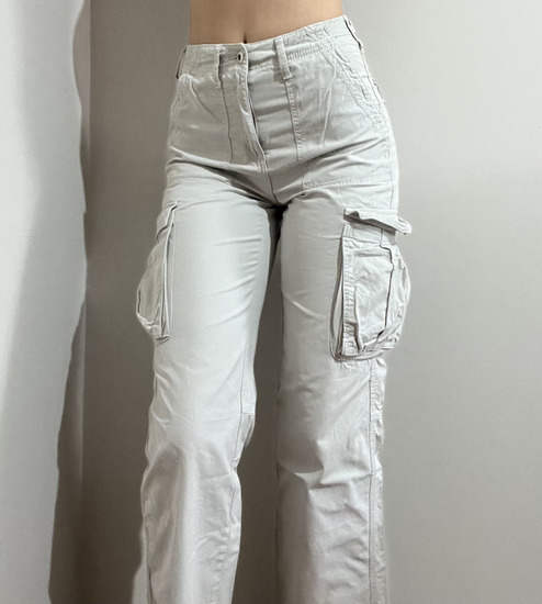 BERSHKA CARGO PANTALONE