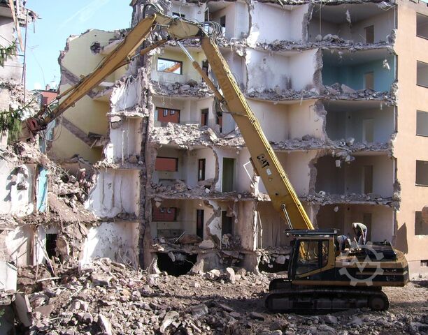 Bageri za puzanje
Caterpillar 330