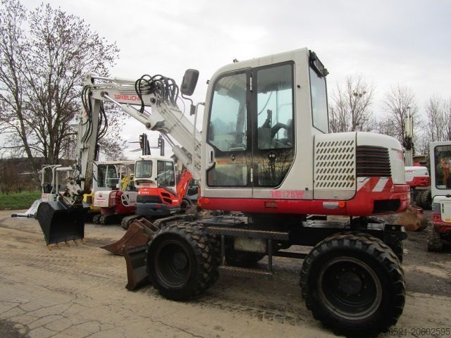 Mobilni bager
Takeuchi TB 175W mit POWERTILT + hydr. Schnellwechsler + 3